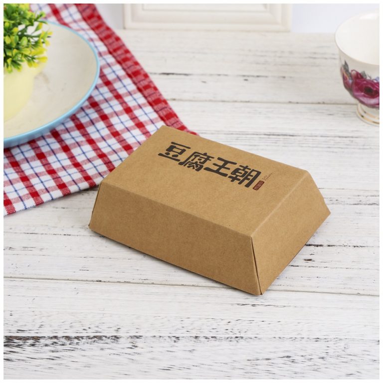 Simple kraft paper lunch box